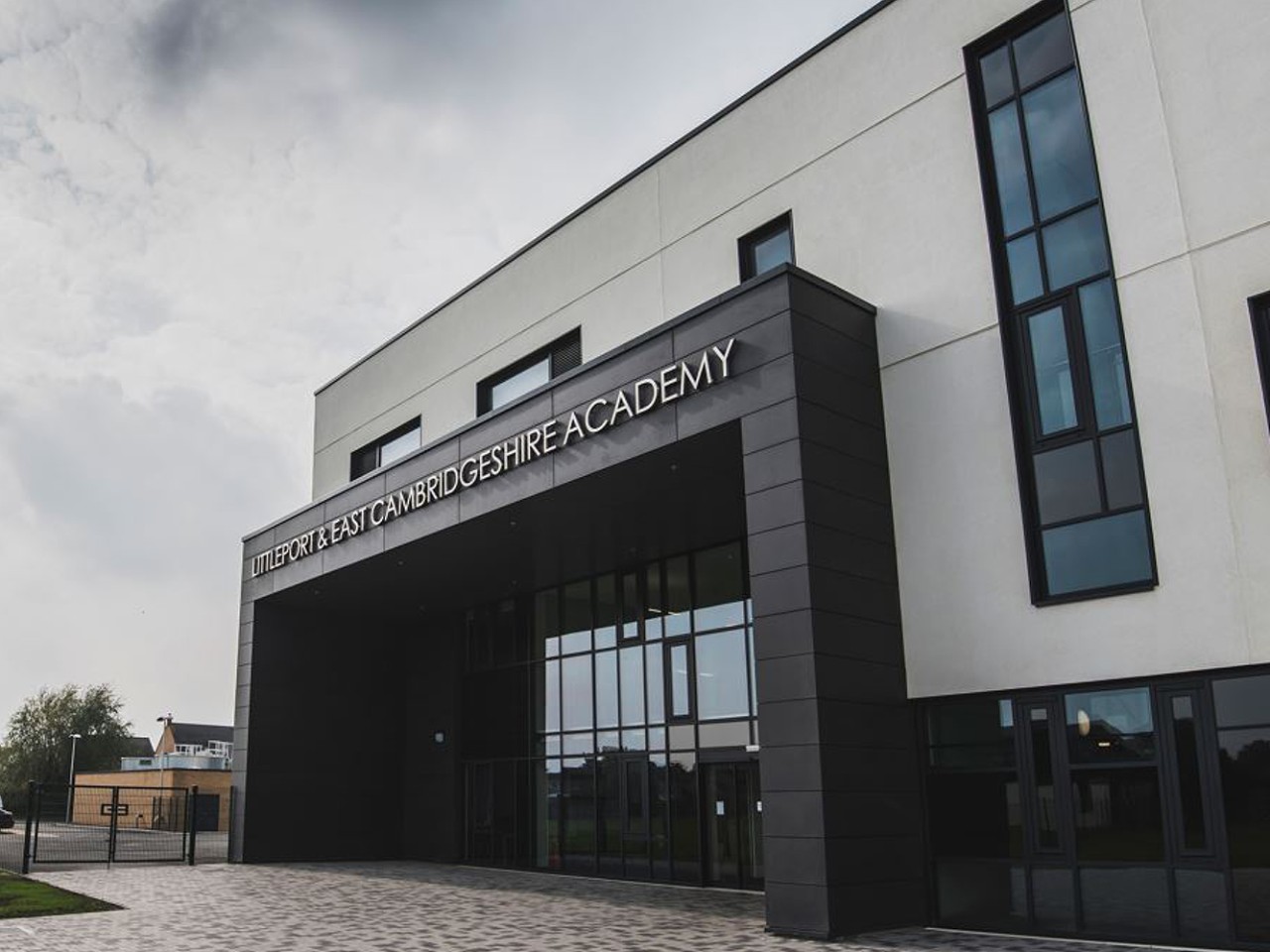 TEK Cladding Panel | Kingspan GB