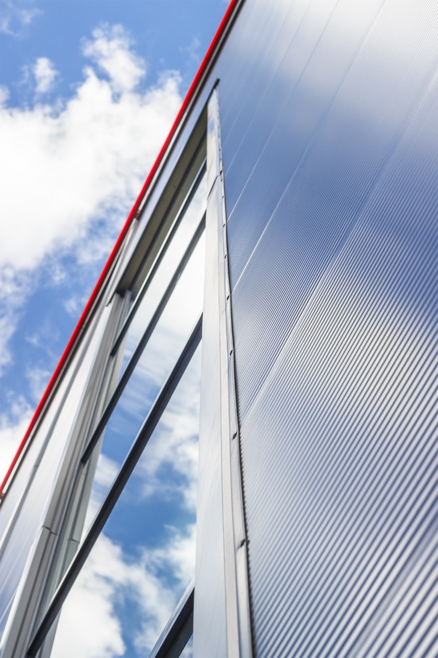 Hell Uzină de îmbuteliere și logistică