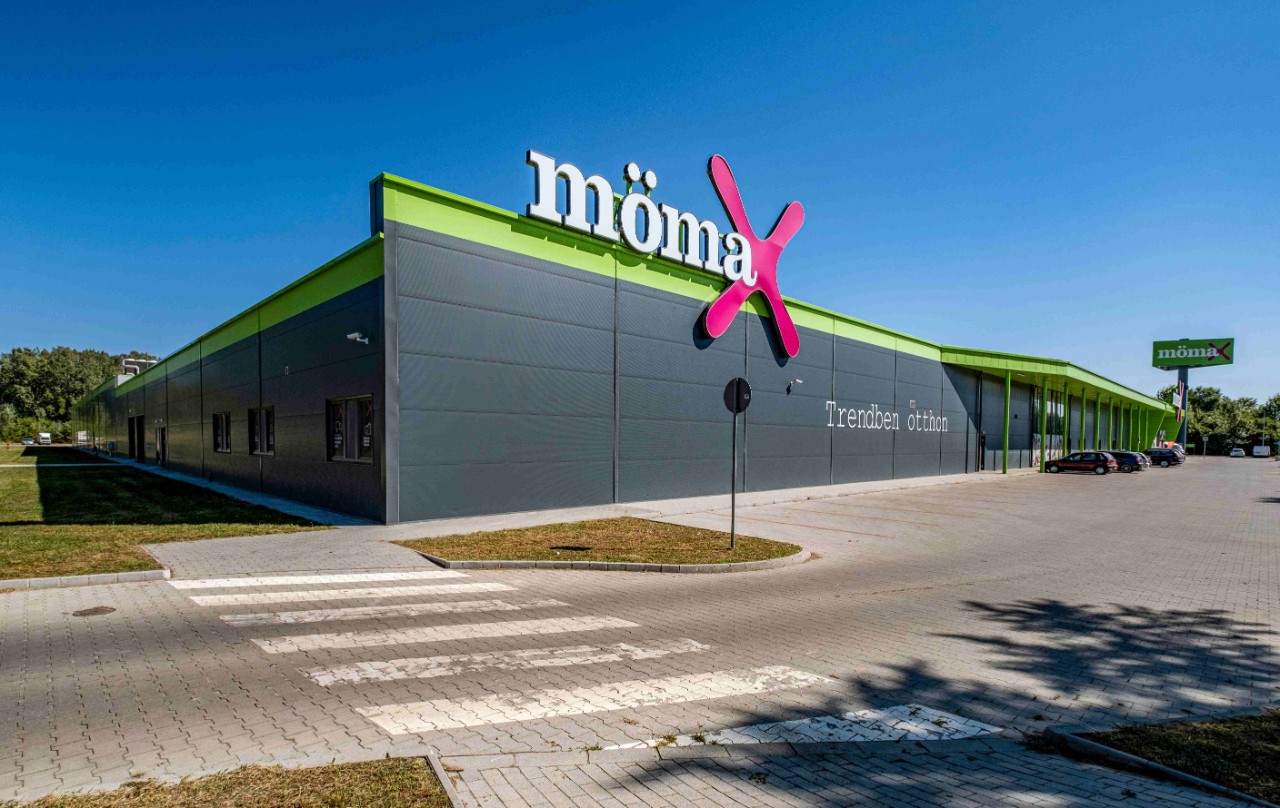 Mömax Áruház Debrecen | Kingspan HU