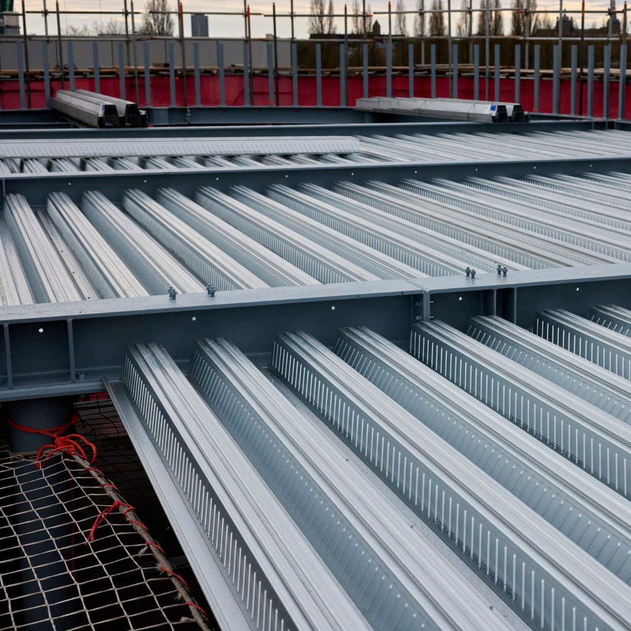 Multideck staalplaat betonvloeren | Lichte & sterke systemen | Kingspan NL