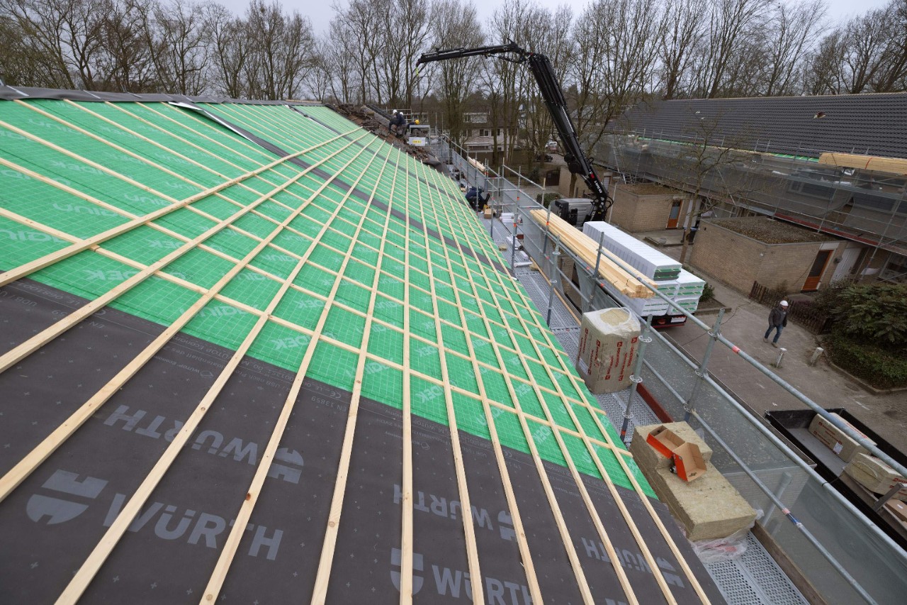 Renovatie 145 woningen met Unidek Reno Dekfolie RE in Roosendaal ...