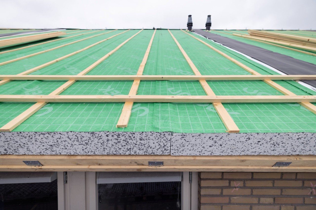 Renovatie 145 woningen met Unidek Reno Dekfolie RE in Roosendaal ...