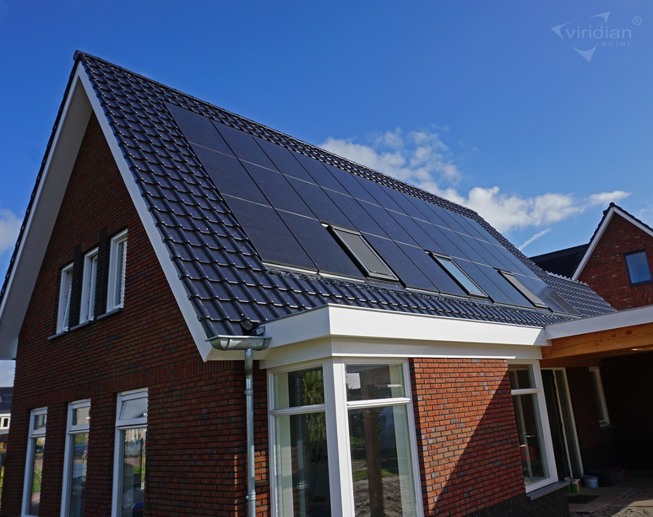Unidek Aero Deluxe met indak zonnepanelen | Kingspan NL