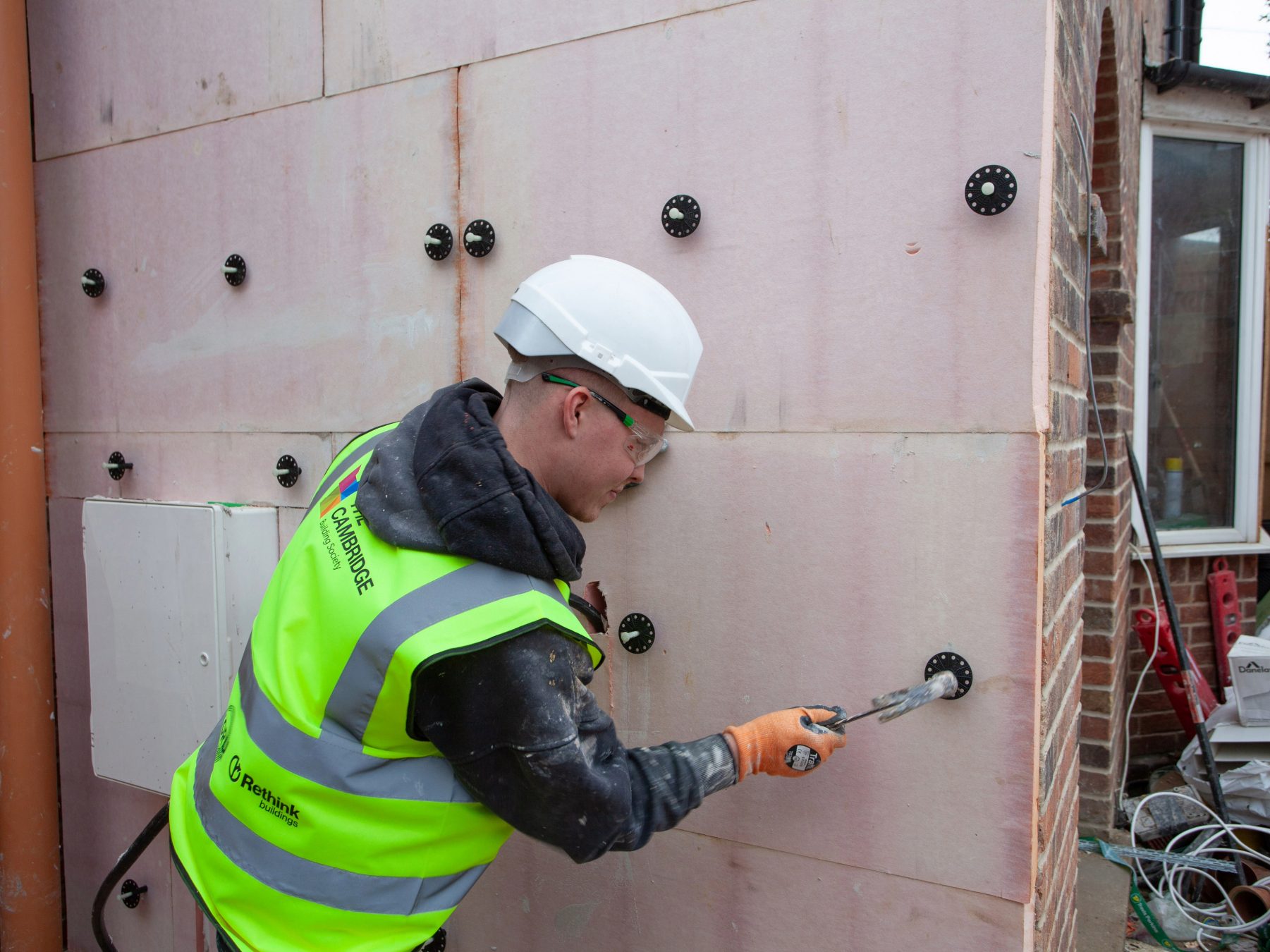 An introduction to External Wall insulation | Kingspan GB