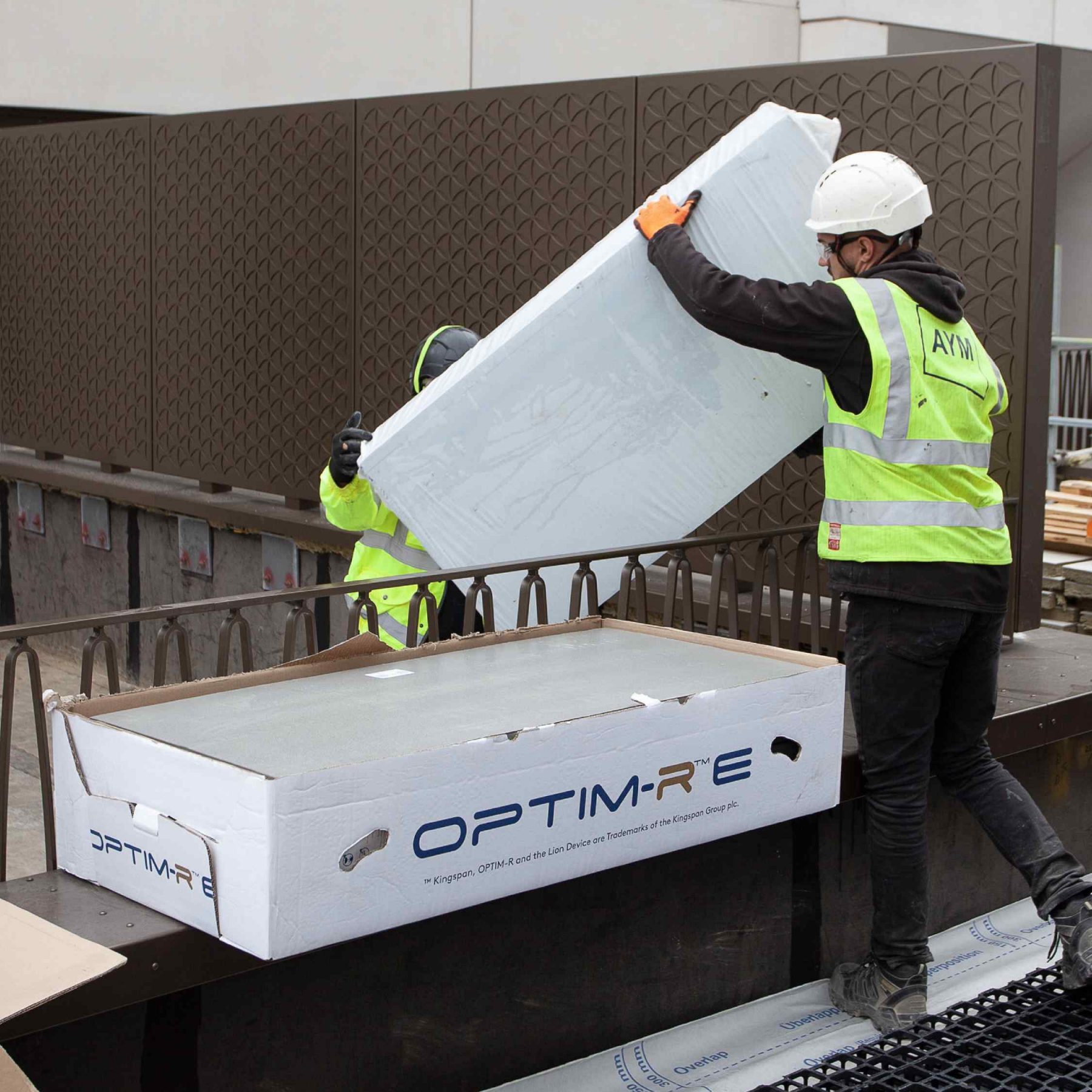 How to insulate inverted roofs | Kingspan IE