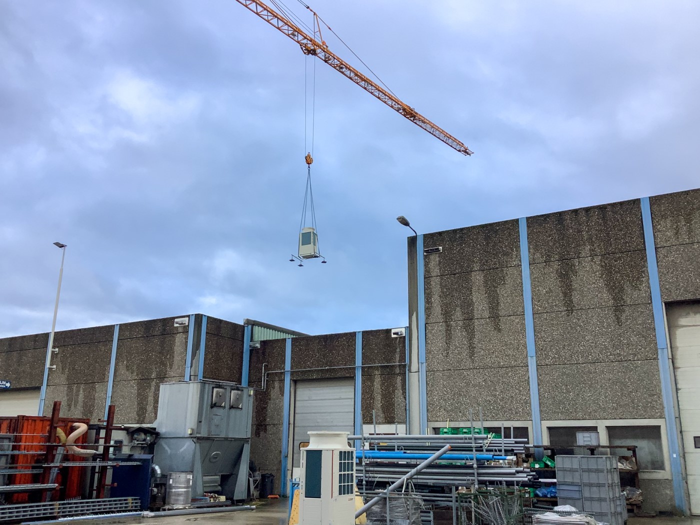 Geelen Beton - Gasloos en duurzaam verwarmen van een productiehal ...