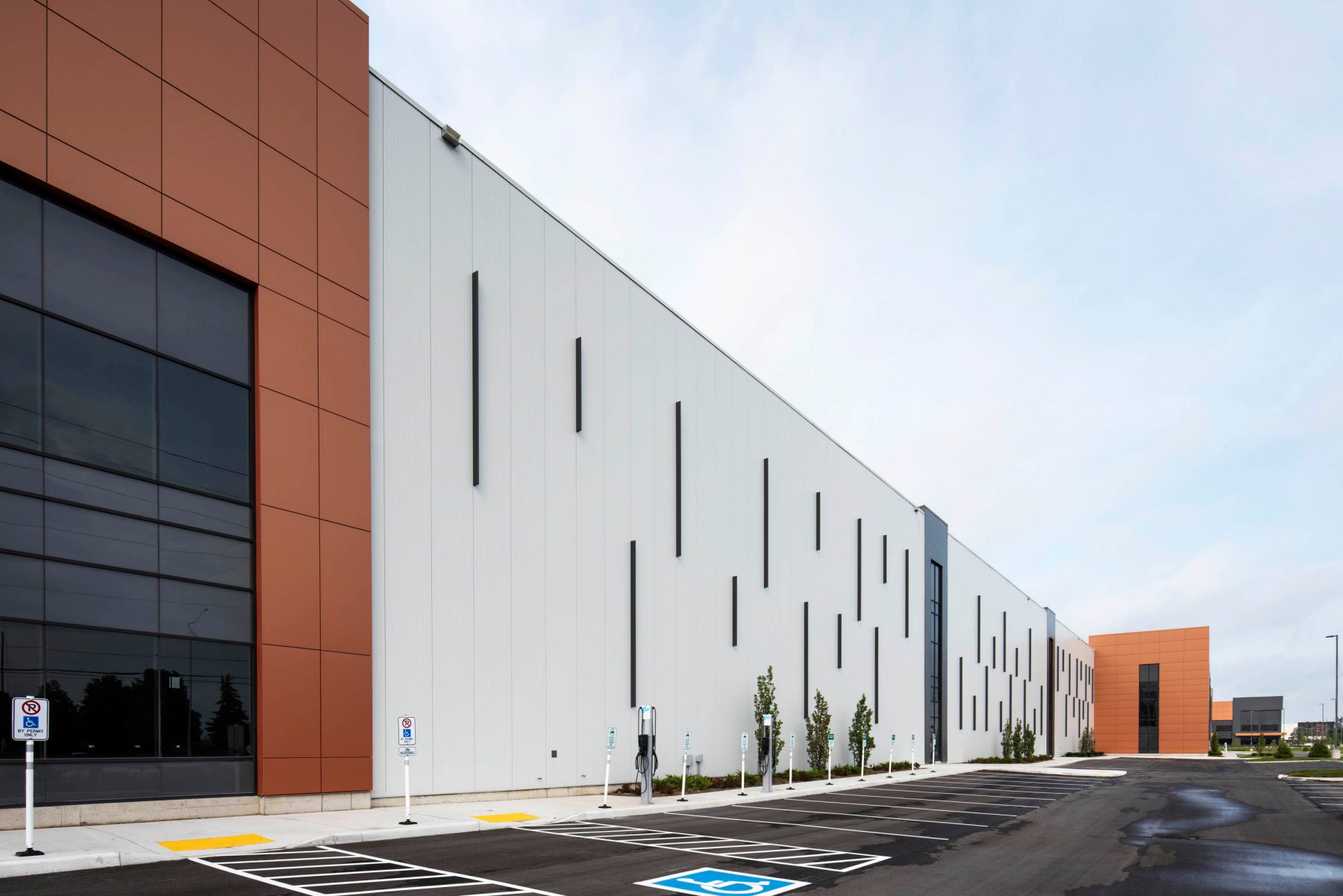 On Trend: Using Insulated Metal Panels to Create Mid-Century Modern ...