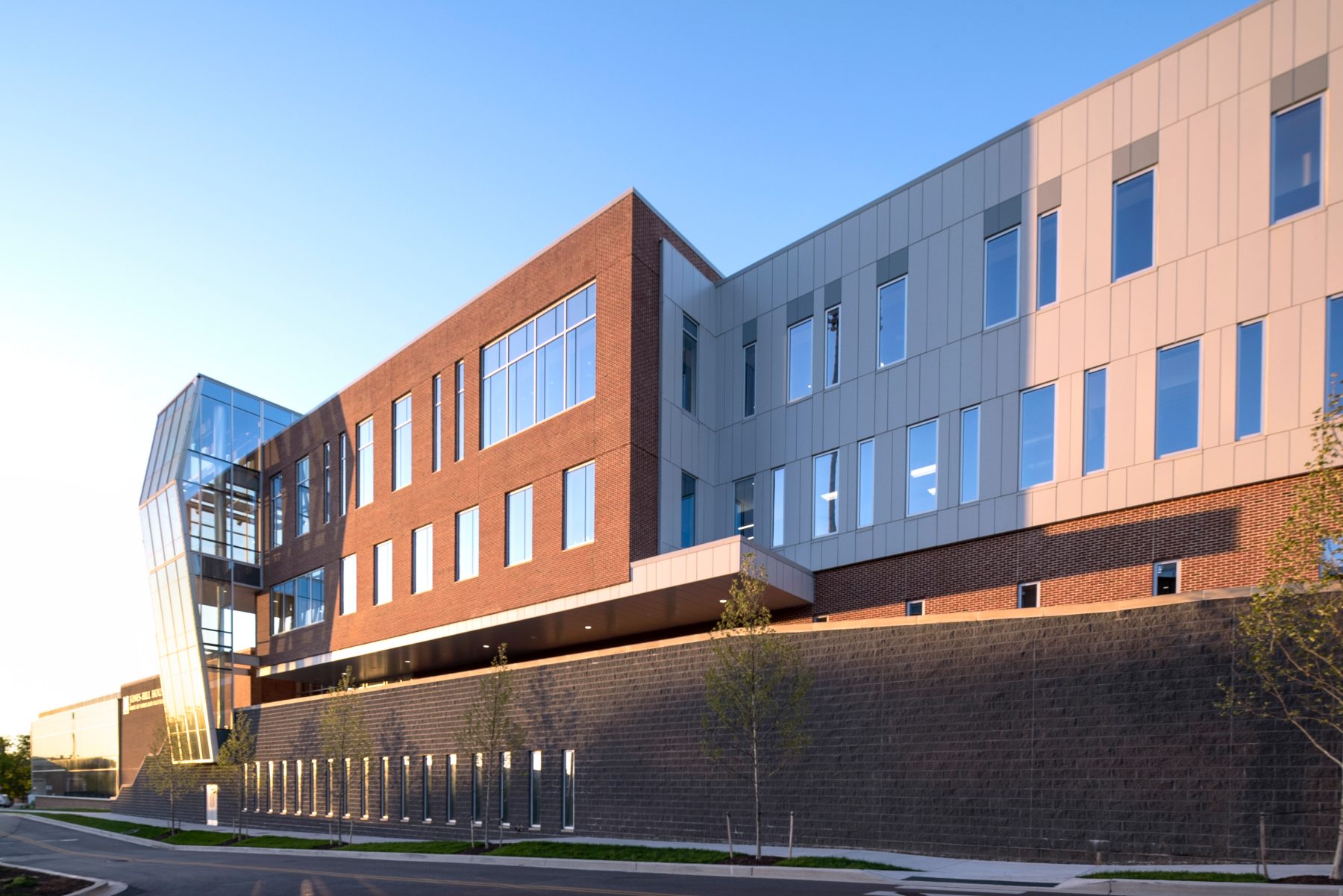 Insulated Metal Panels Prove Best in Class for College Campus Buildings ...