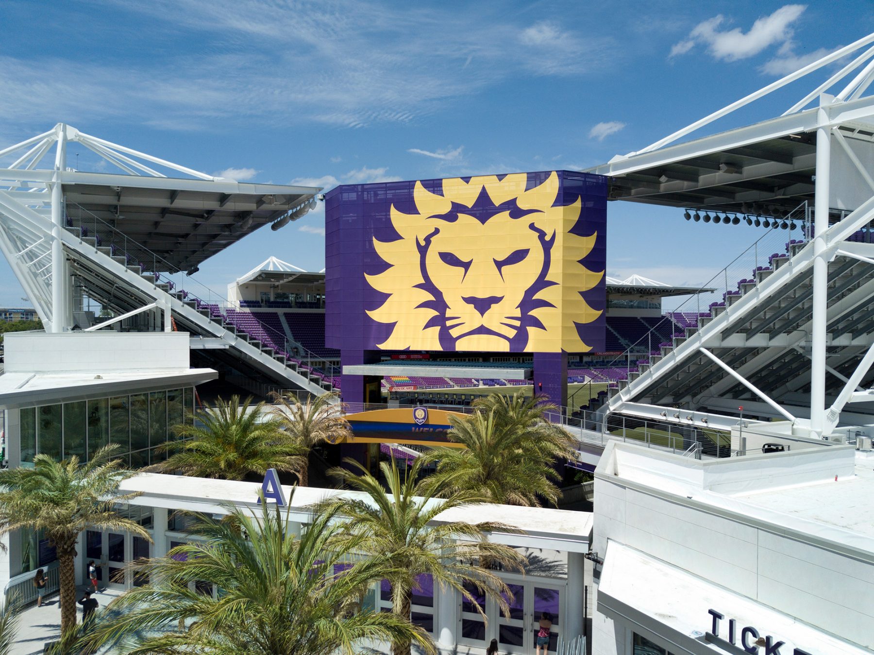 The Many Stylish Faces of Kingspan’s QuadCore® KarrierPanel | Kingspan US